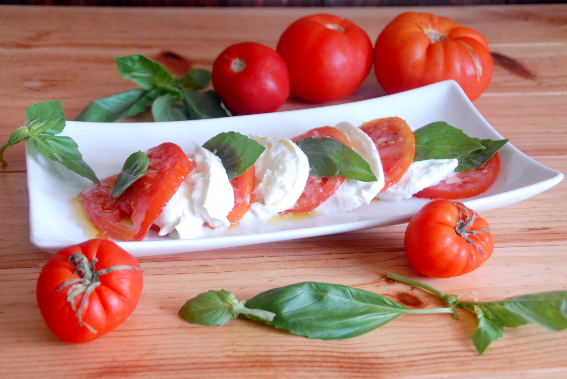 Ensalada caprese - Receta fácil - Con cuchara y cucharon